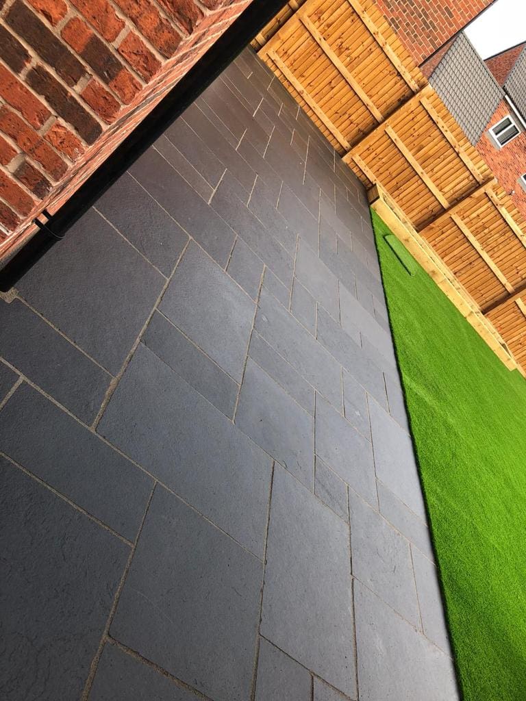 Black Limestone Mixed Pack Natural Sawn Edges - Sandstone Supplies Uk